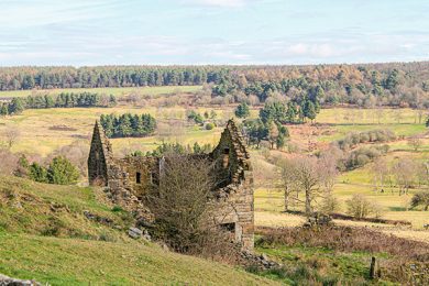 Walk Derbyshire - Around Matlock Moor | Country Images Magazine