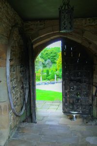 Haddon Hall - A Sleeping Tudor Beauty | Country Images Magazine